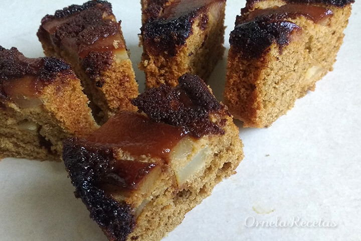 Torta de Pera invertida